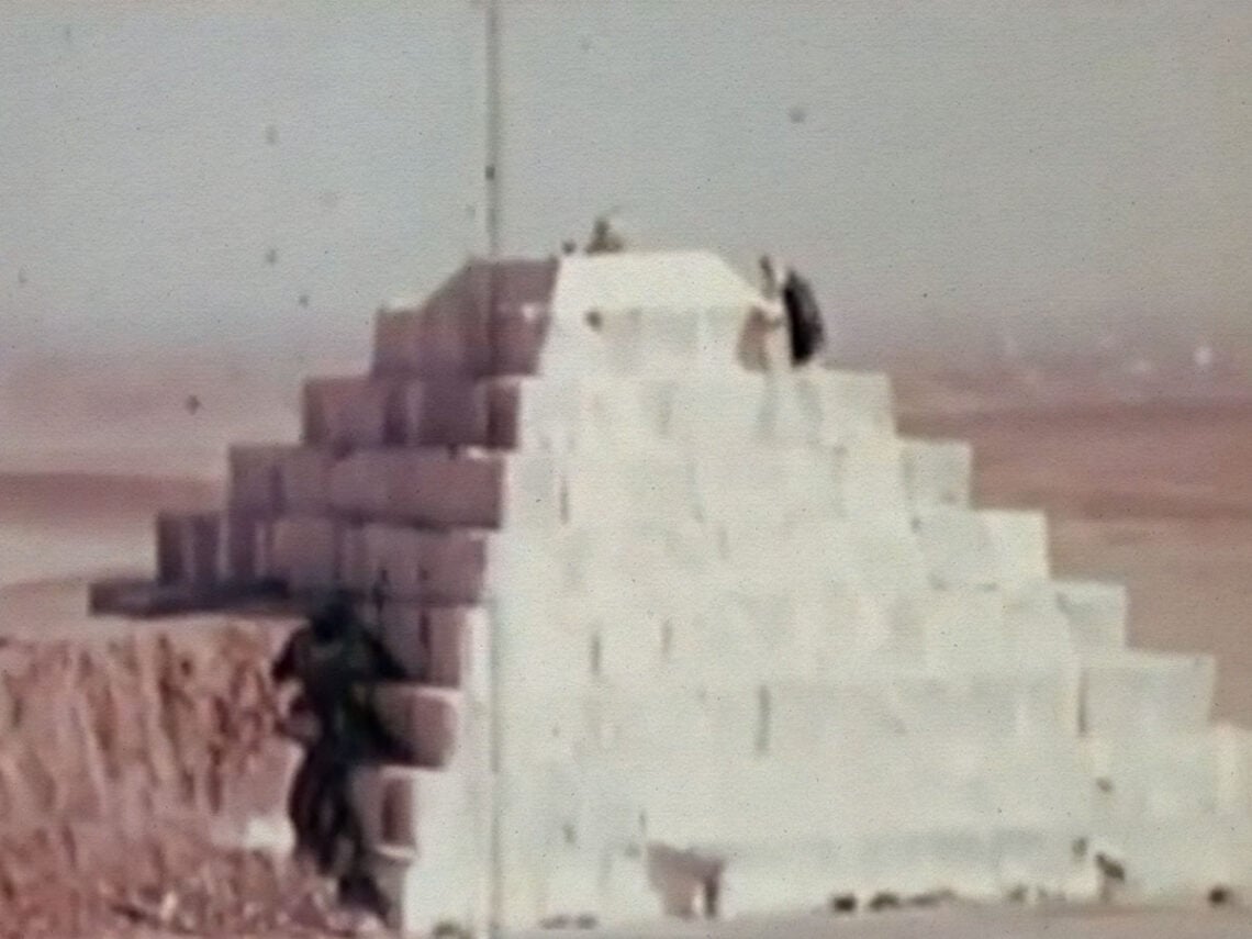When a Japanese TV show tried to build the pyramids in 1978
