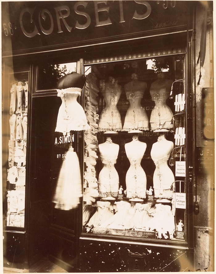Prostitutes, mannequins and street traders: The flâneur who ...