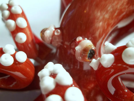 Excellent hand-blown octopus-shaped glass pipes